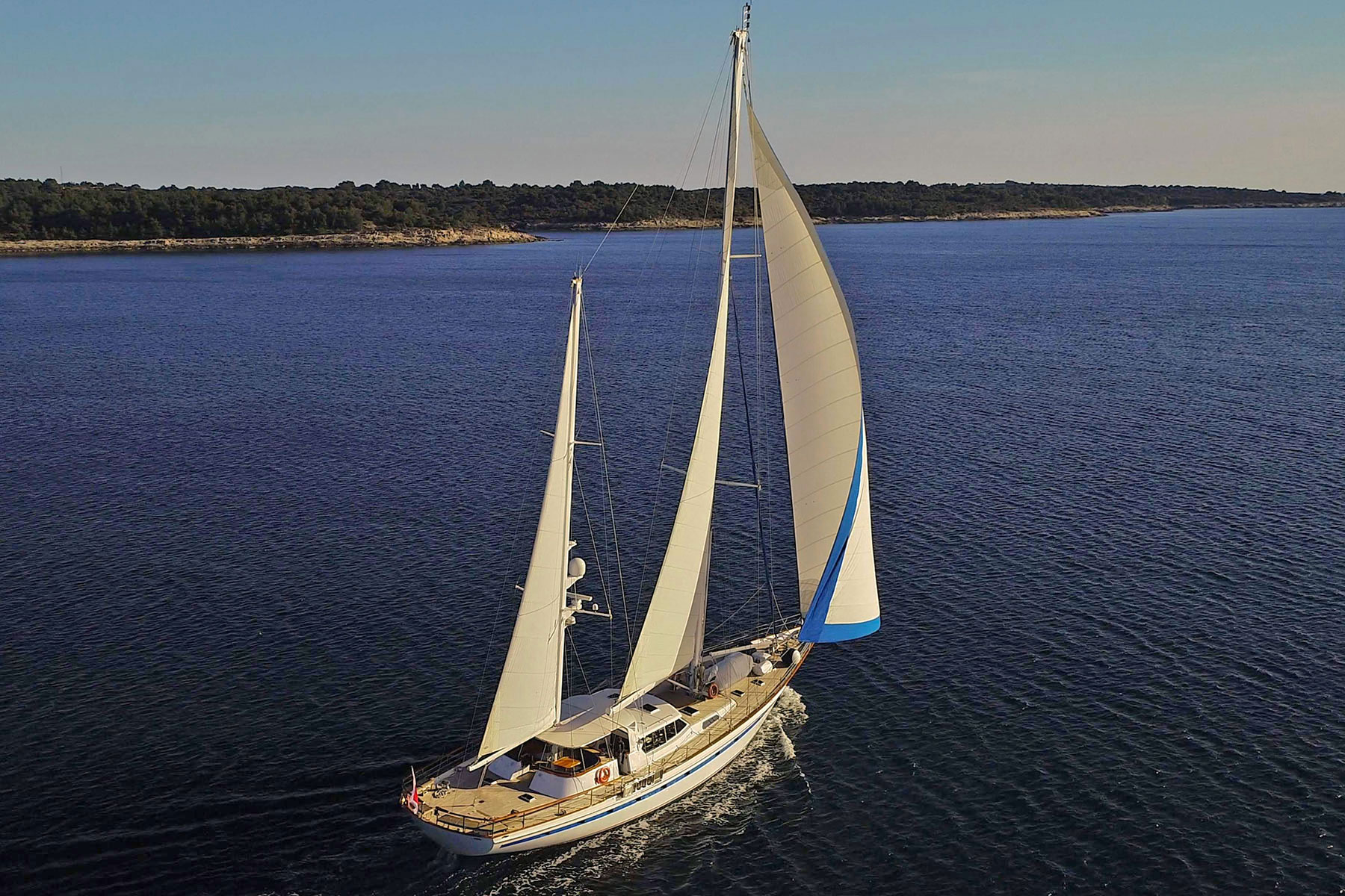 FREE WINGS - 30m Ketch - Haas International